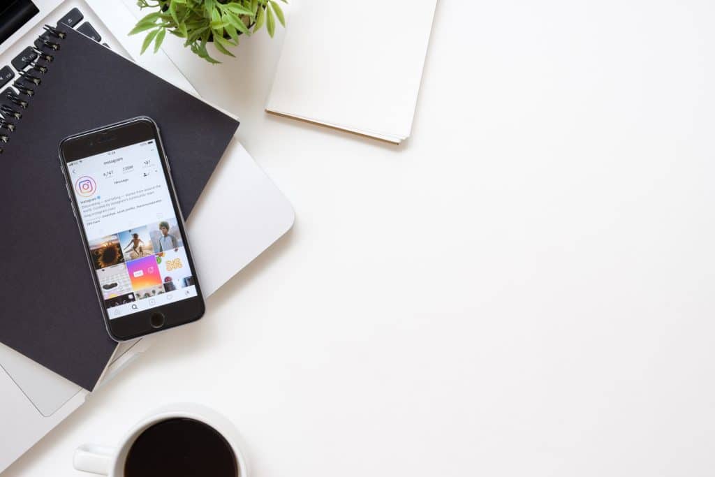 How to Write Powerful Social Media Bios for Brands | Moburst